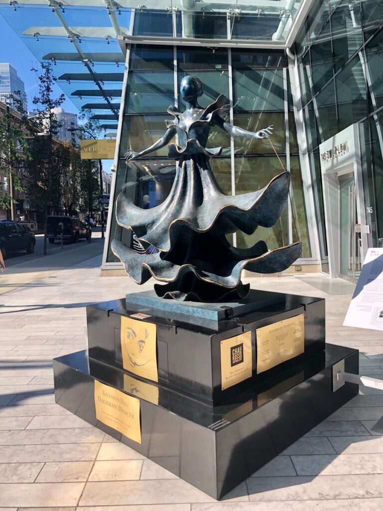 Playbook Logistics - Moving Salvador Dali's "Space Venus" Sculpture